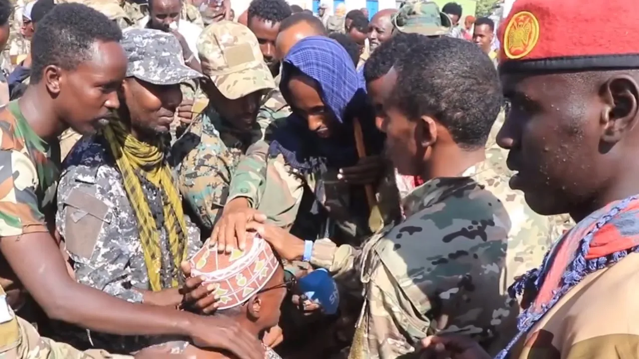 {DAAWO MUUQAALKA} Culimada D Xarardheere oo ciidamada qaranka iyo dadka ... {DAAWO MUUQAALKA} Culimada D Xarardheere oo ciidamada qaranka iyo dadka ...