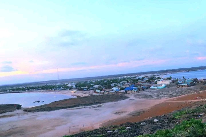 Maxaa ka taqaanaa Magaalada hadal haynta dhalisay ee Raaskambooni ...