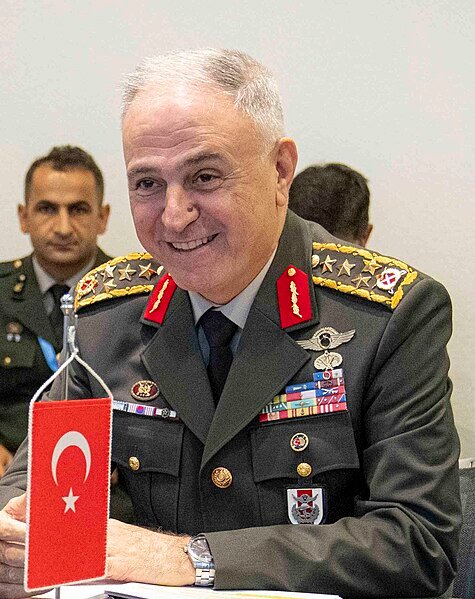 Taliyaha Ciidamada Turkiga oo Gaaray Magaalada Muqdisho - Hiiraanweyn